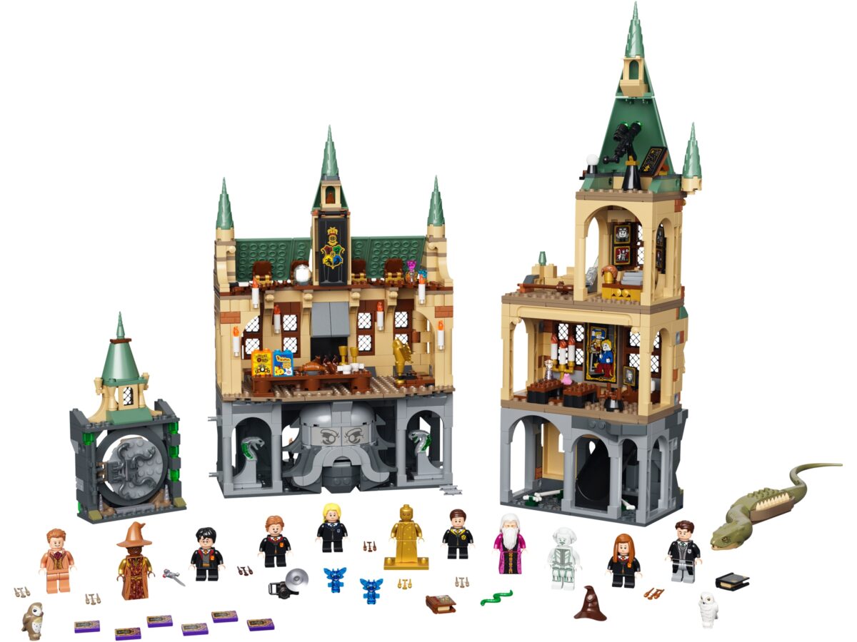 Combining 6 LEGO Hogwarts sets into 1 modular castle (2021 -2022 ...